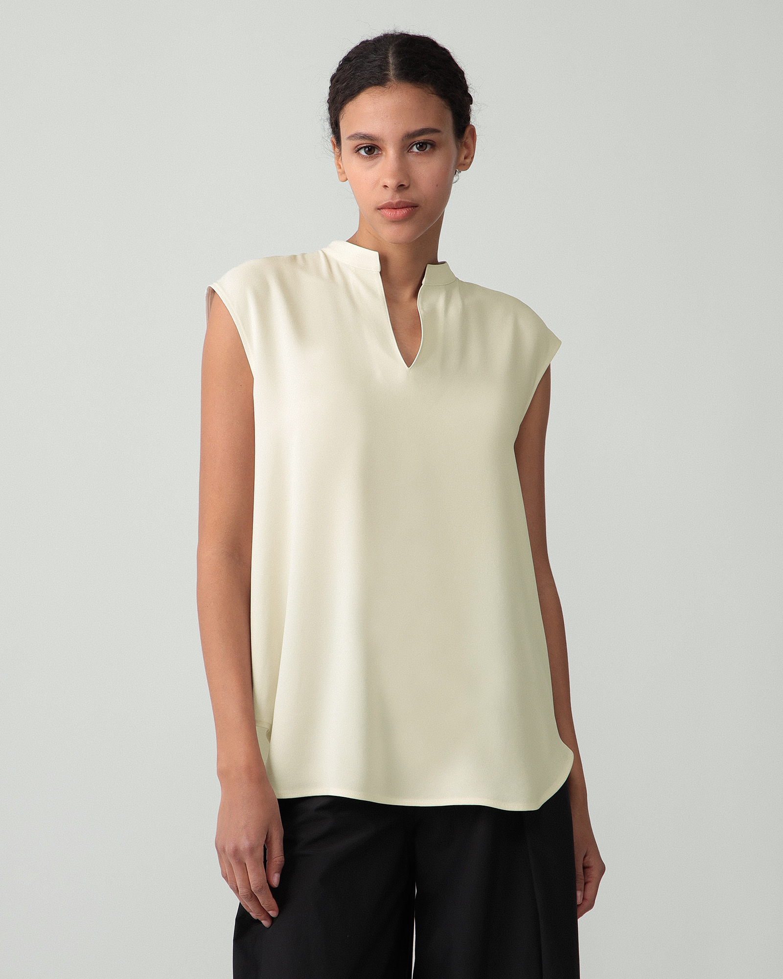 一部店舗限定 Powder Crepe Boxy Top | WOMEN（レディース）｜Theory 公式通販サイト