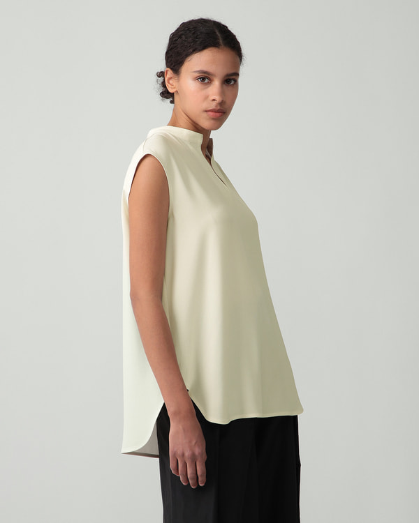 一部店舗限定 Powder Crepe Boxy Top | WOMEN（レディース）｜Theory 公式通販サイト